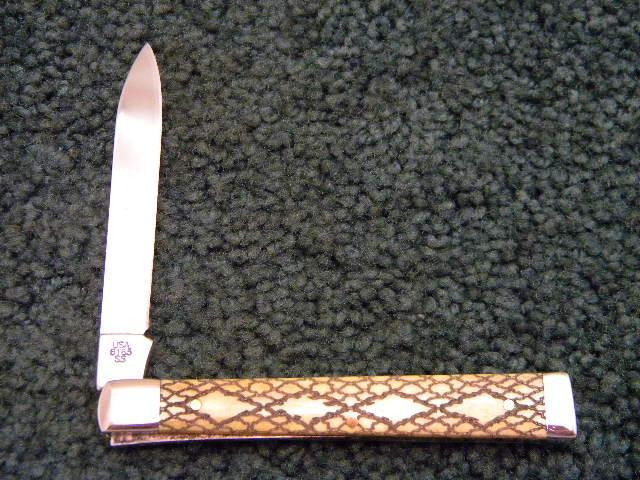 Case XX 2004 USA 6185 SS Snake Skin Bone Doctors Knife - Mint