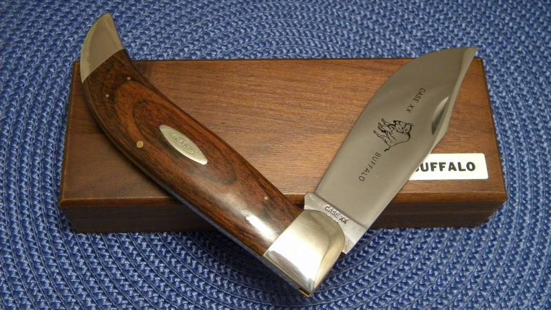 Case XX USA 9 Dot (1971) Wood P172 Buffalo Clasp Knife