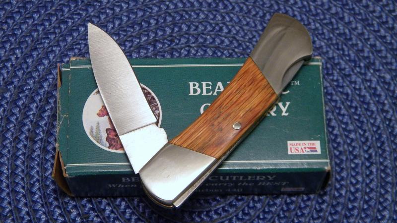Bear MGC USA 225 Oak Lockback Knife - NIB
