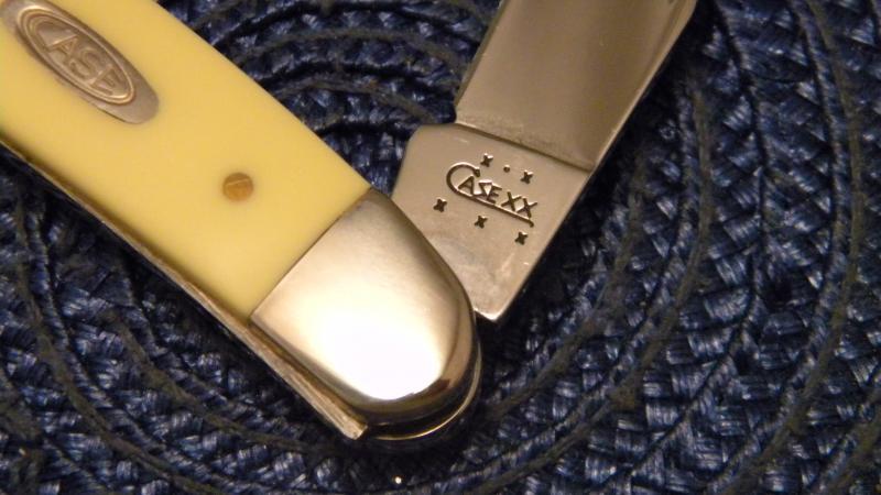 Case XX USA 2004 Yellow 3247H SS Bird Hook Knife in Box