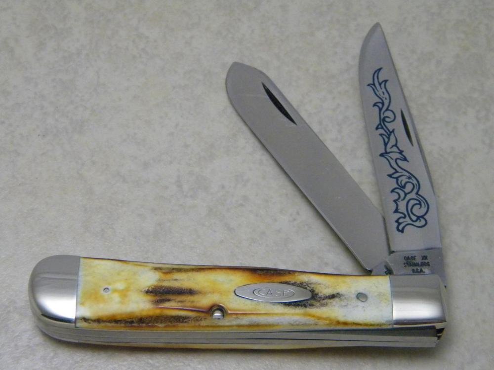 Case XX Stainless USA 3 Dot (1977) Stag 5254 SSP Blue Scroll Trapper Knife