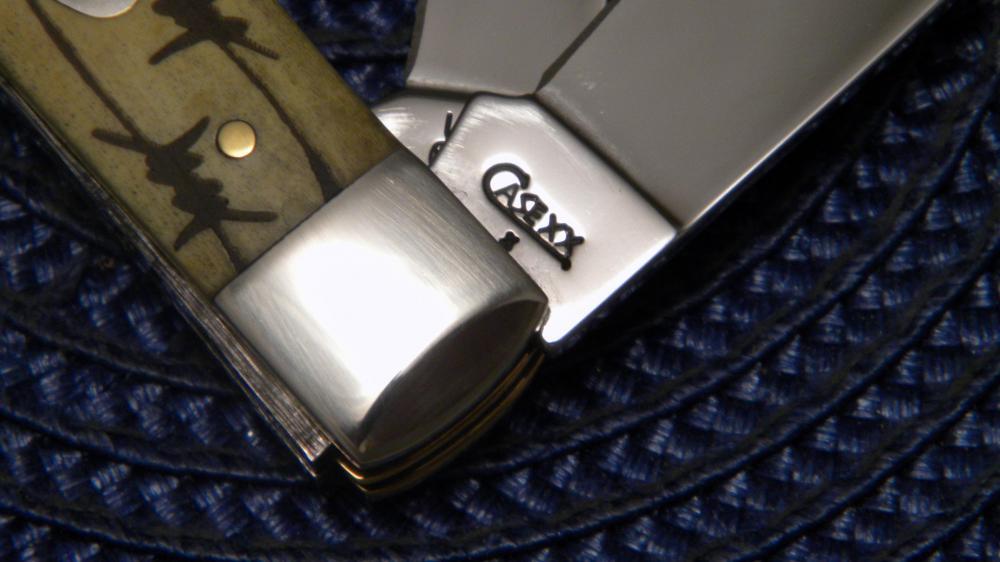 Case XX USA 2009 Barbed Wire Bone 6254 SS Trapper Knife