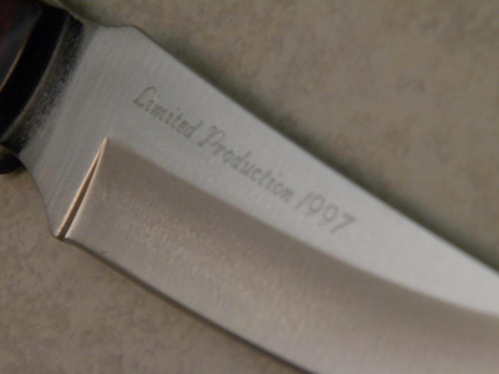Buck 470 USA Wood Fixed Blade Sheath Knife Limited Production 1997