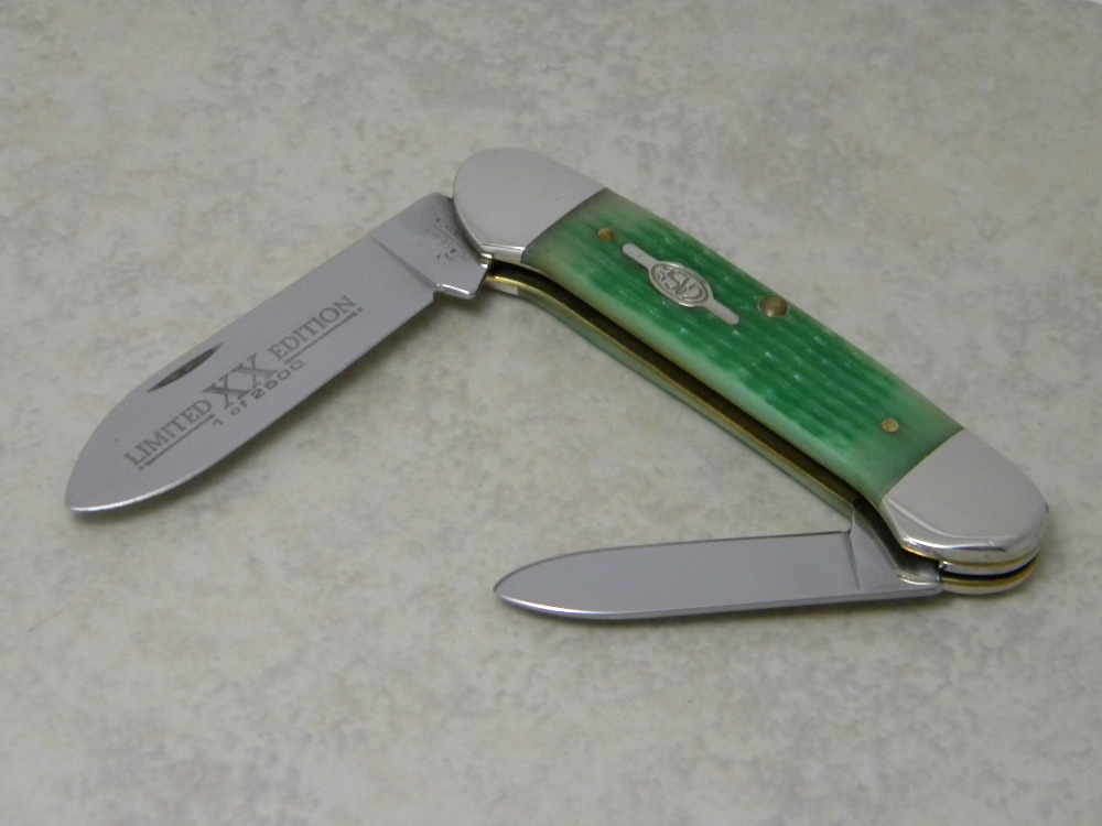 Case XX USA 2000 Emerald Green Bone 62131 SS Limited Edition Canoe Knife
