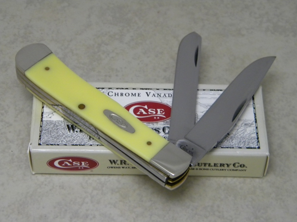 Case XX USA 2006 Yellow 3254 CV Trapper Knife in Box