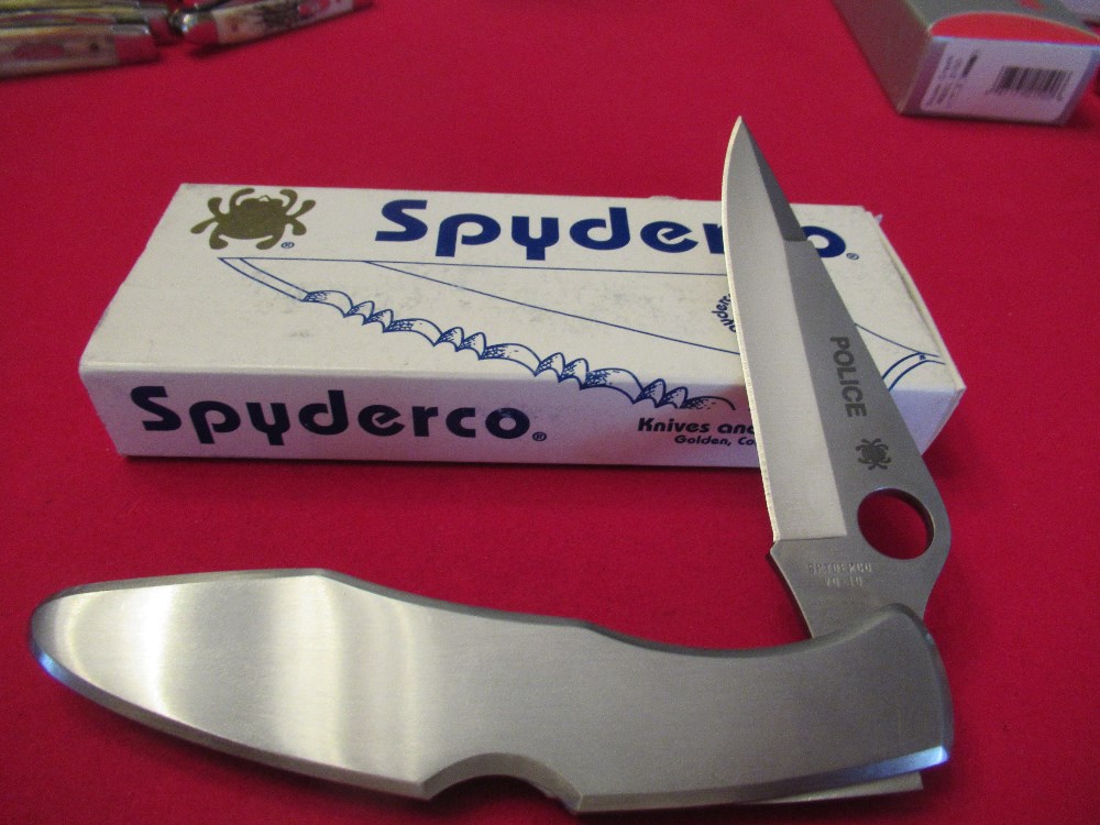 Spyderco Police Model