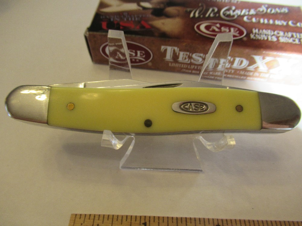 Case XX 2001 Yellow Delrin Muskrat CV