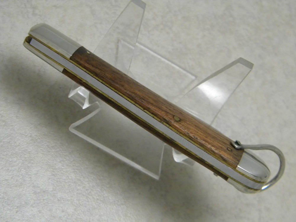 Case XX Stainless USA 4 Dot (1976) Wood 1199 SH R Case XX Whaler Knife