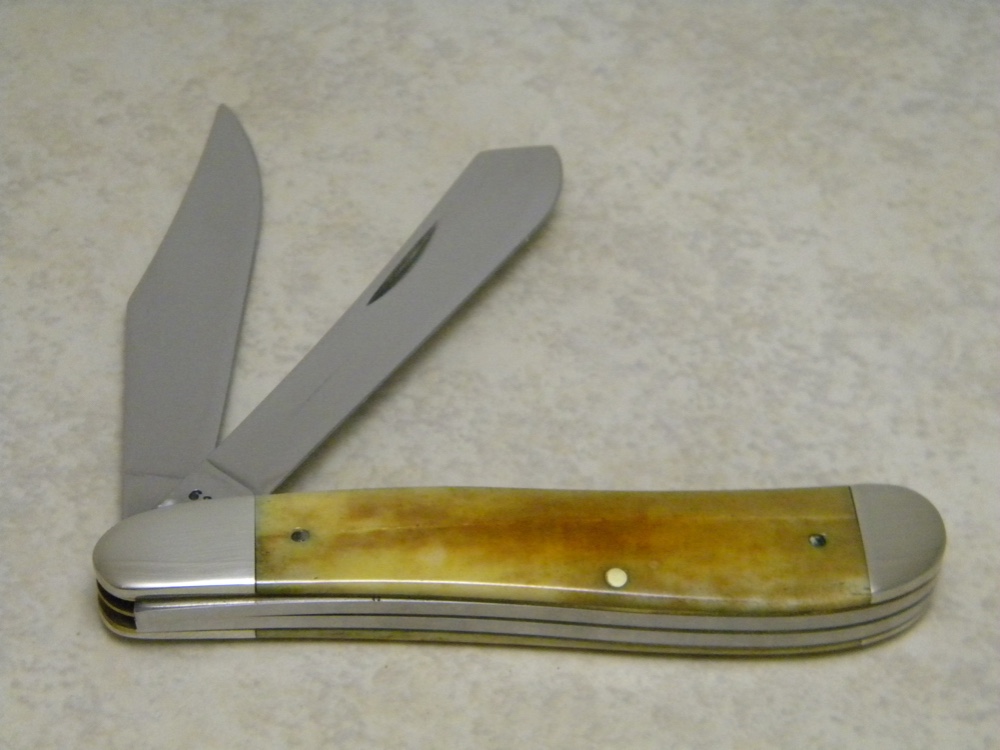 Case XX USA 5 Dot (1995) Smooth Bone 6240 SS Dogleg Trapper Knife