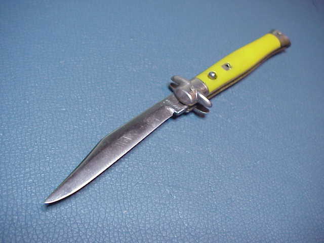 Vintage Colonial SHUR SNAP Yellow Bowtie switchblade knife