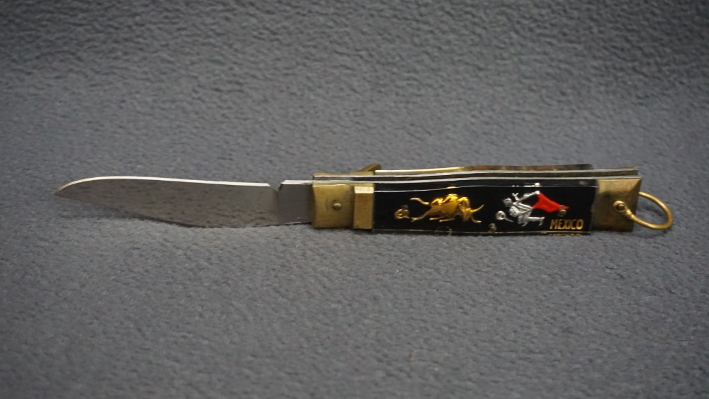 Vintage MEXICO Leverlock Switchblade Knife - Bullfighter and Golden ...