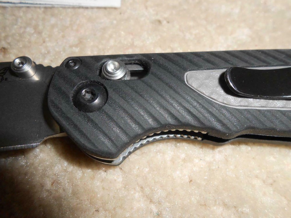 Never Used Benchmade 565 mini Freak Knife & Original box