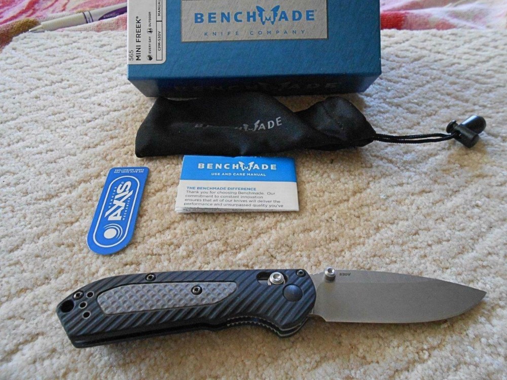 Never Used Benchmade 565 mini Freak Knife & Original box