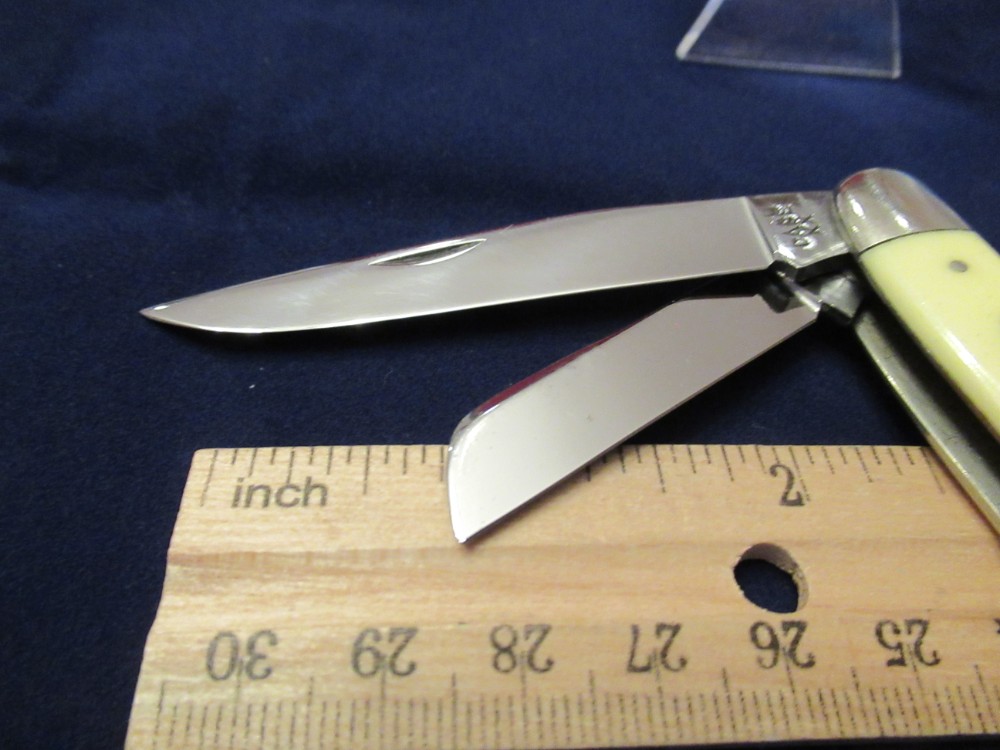 Case XX Yellow Stockman Pattern # 3318 HE