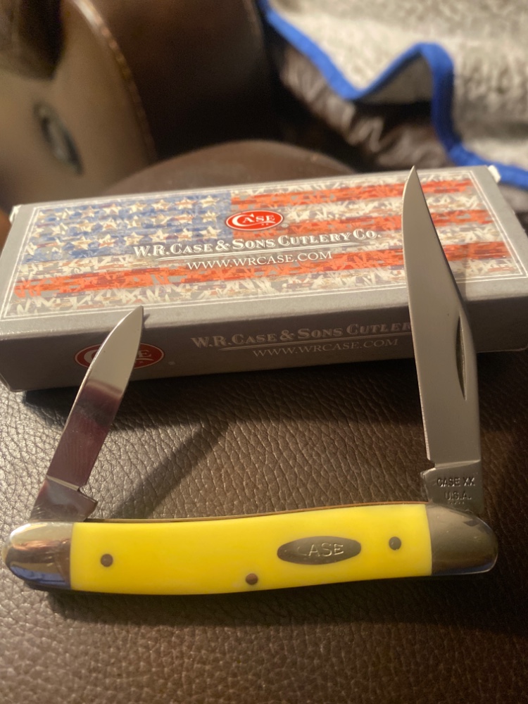 1976 Case XX 03244 Yellow Handle pocket knife With two blades