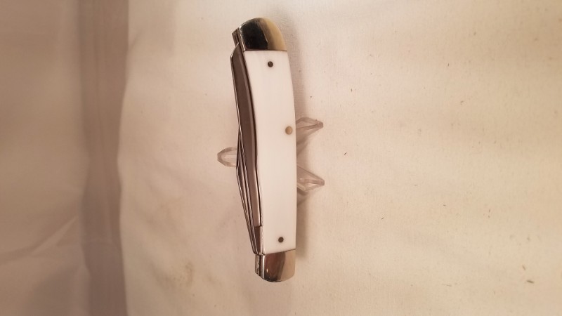 MOORE MAKER USA 3202 B TRAPPER WHITE DELRIN HANDLES NEW IN BOX