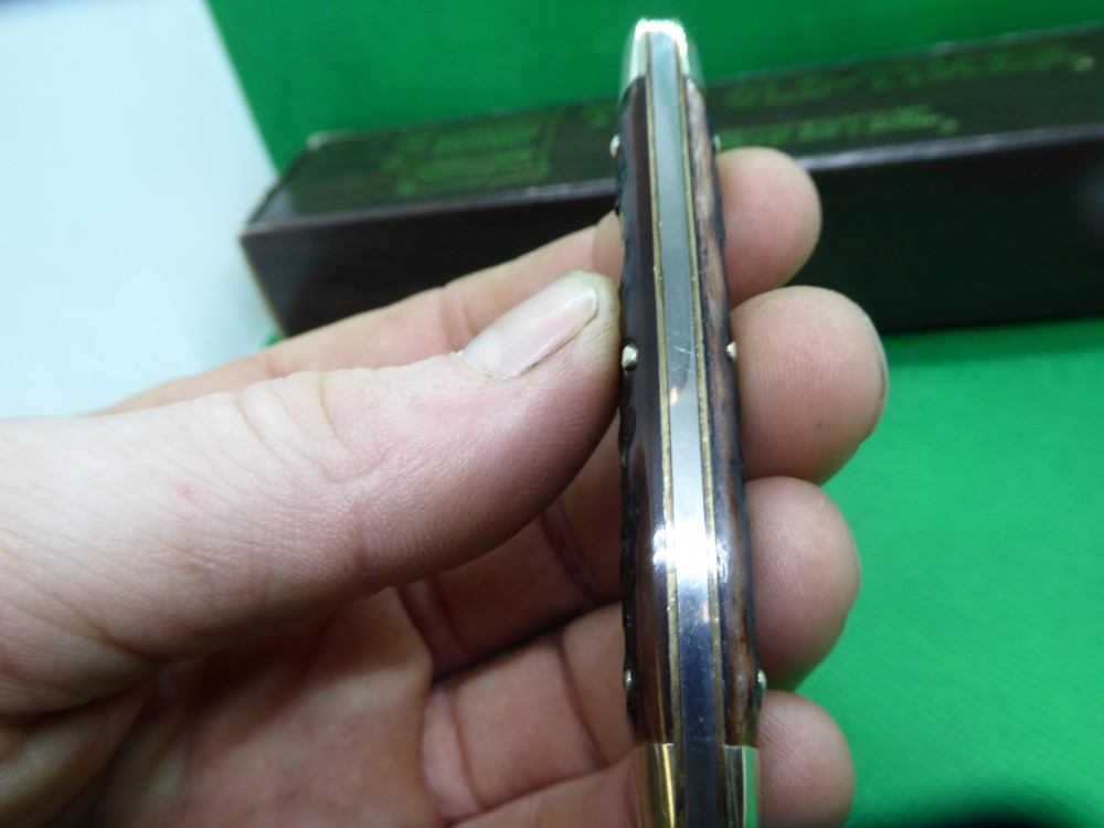 Puma Pen knife, jigged bone, near mint