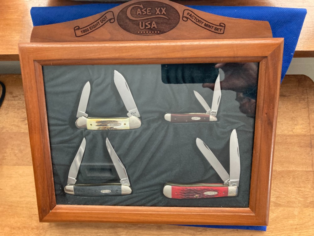 Case XX USA 8 Dot 1982 Factory Mint Set