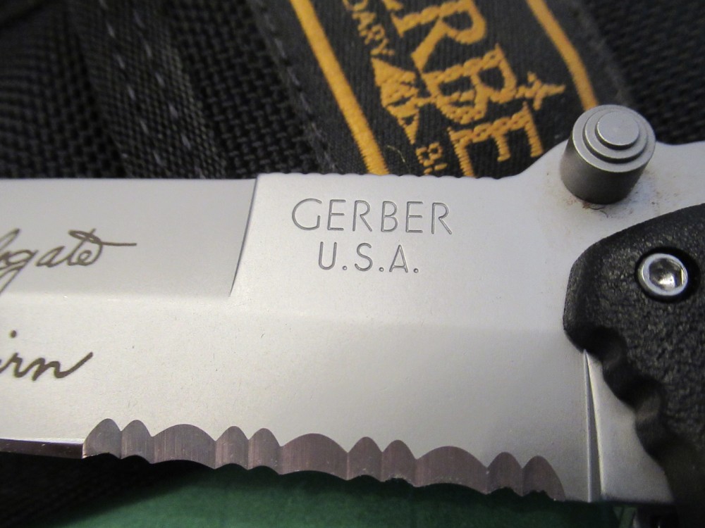 Gerber USA Large Applegate Fairbairn Combat Folder