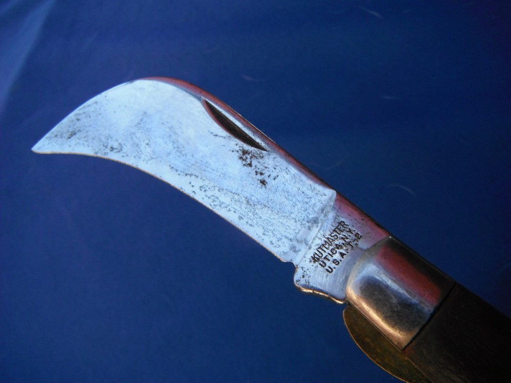 Vintage Kutmaster T-2 Utica NY. Folding Pocket Knife