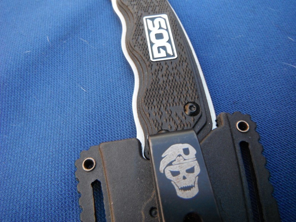 SOG GAMBIT TACTICAL FULL TANG FIXED BLADE KARAMBIT KNIFE WITH HARD SHEATH
