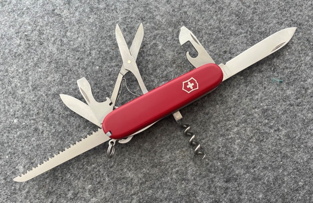 Victorinox OFFICIER SWISS Army knife. Explorer