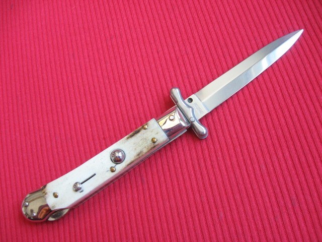 Italian MEDICI Style Swing Guard STILETTO Switchblade