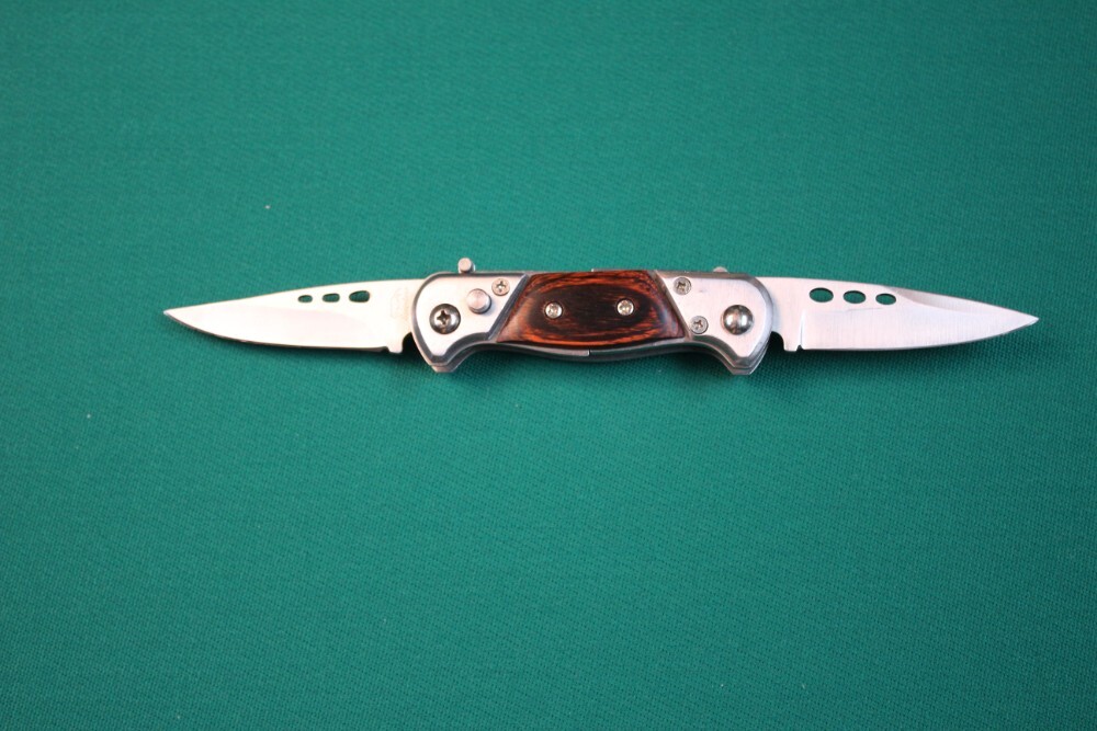 Double Bladed Switchblade