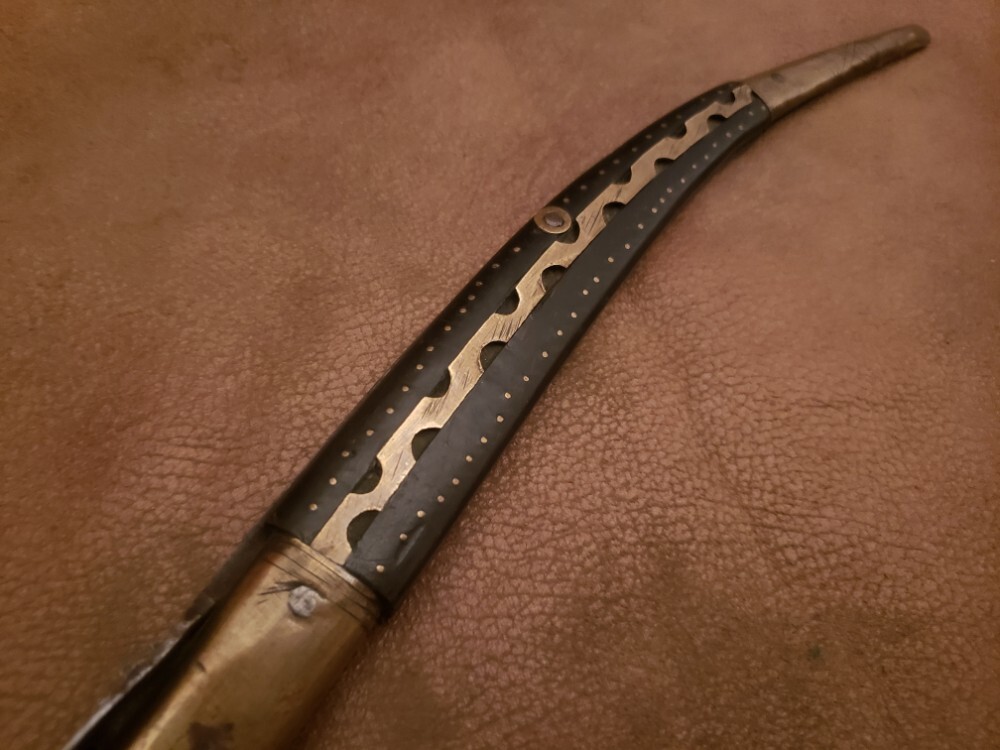 Antique Spanish jumbo ratchet navaja fighting knife