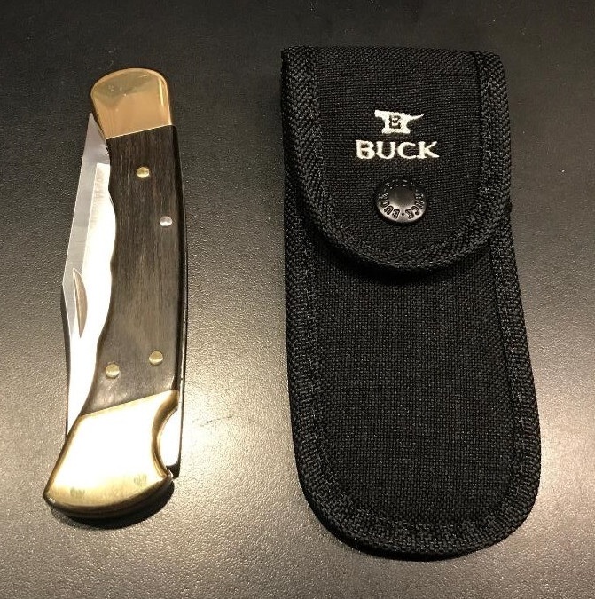 NEW - Buck U.S.A. 110 "Finger-Groove" Folding Hunter Knife + Sheath