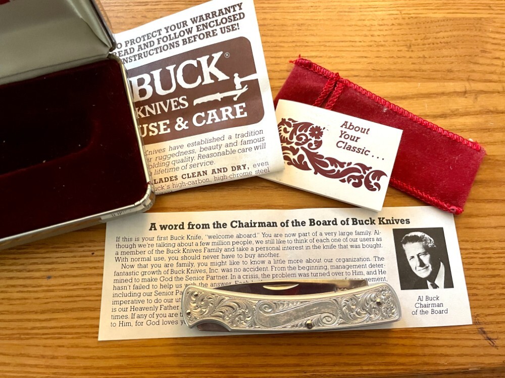 Buck Classic III Model 513 Complete in Box