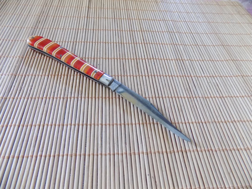 W R Case & Son Trapper knife, Candy Stripe handles