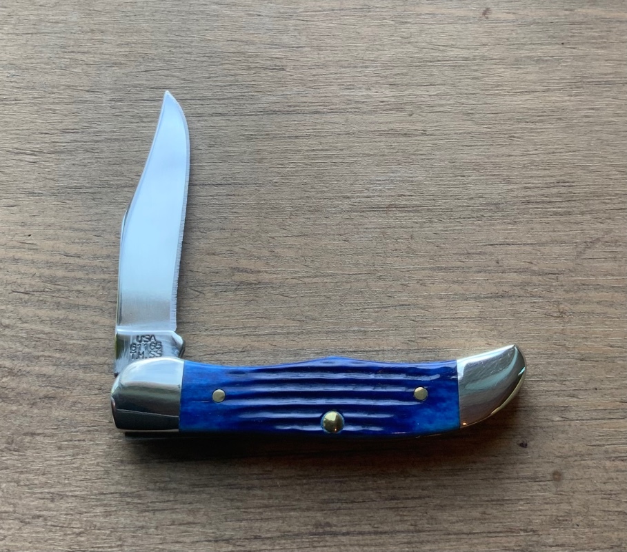 CASE Pocket Hunter Blue