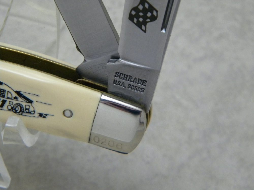 Schrade USA SC505 Scrimshaw Checkered Flag Collection Stockman Knife in Box