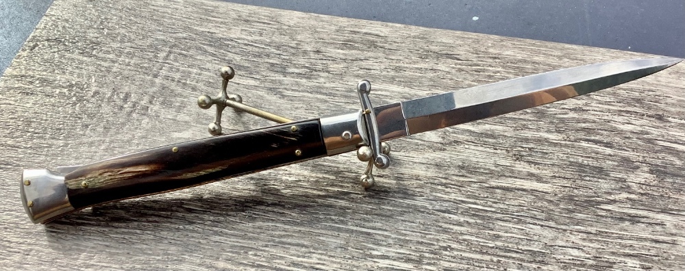 Frank B dagger flat button swing guard