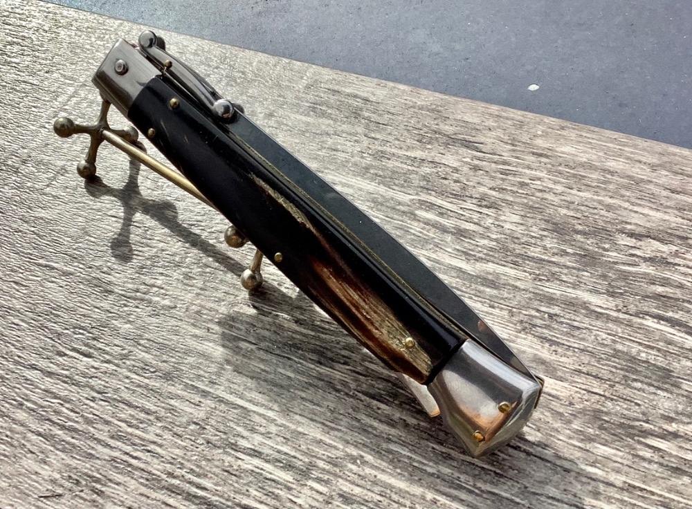 Frank B dagger flat button swing guard
