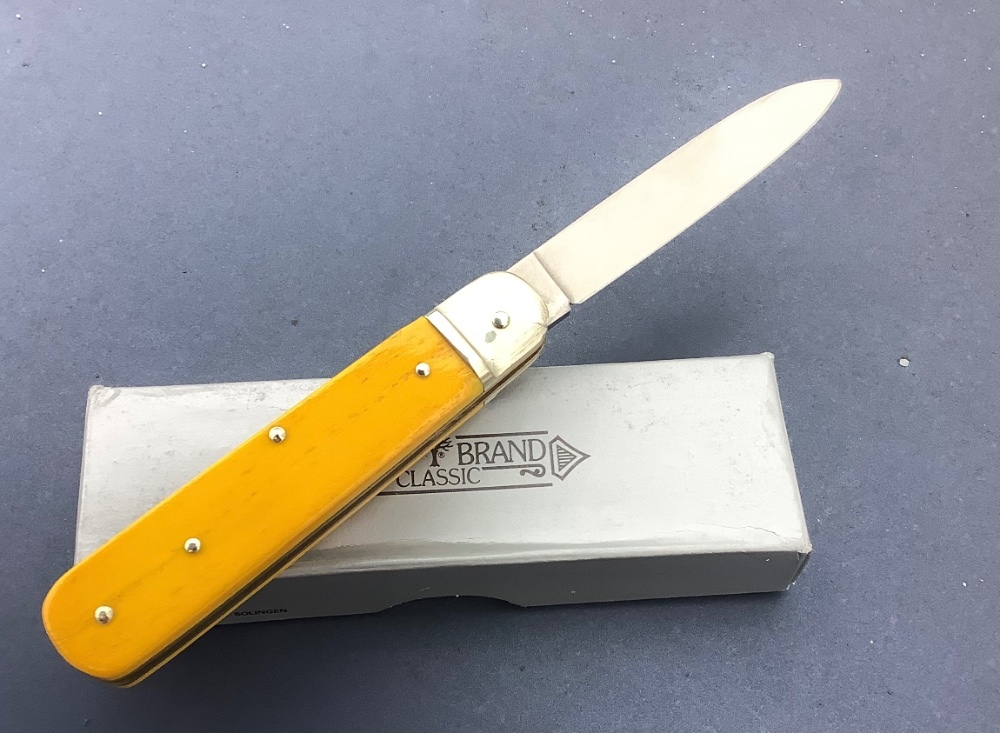 Vintage German Boker 712 Leverlock Knife Yellow Bone