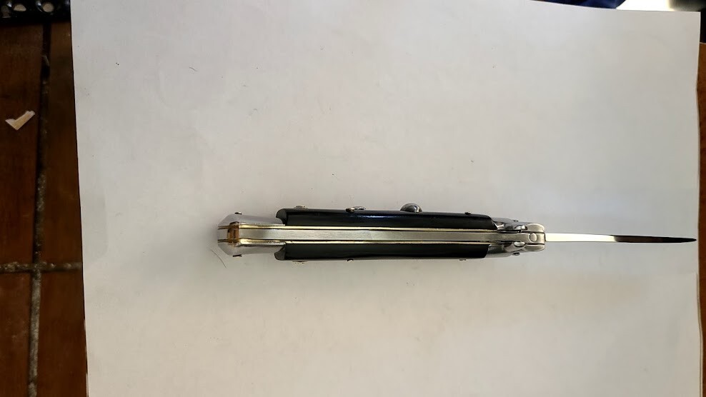 VINTAGE ITALIAN STILETTO SWITCHBLADE/ 4.75" ACRYLIC HANDLE/ SWING GUARD ...