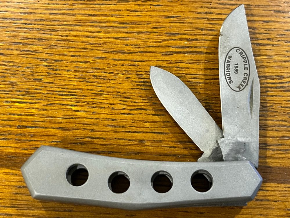 Cripple Creek Bob Cargill Metal 2-Blade Trapper