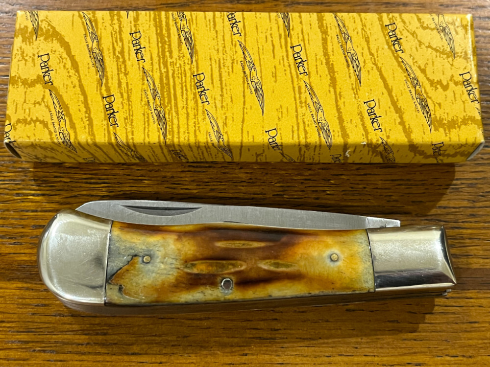 Parker 2-Blade Trapper w/Jigged Stag Scales Japan