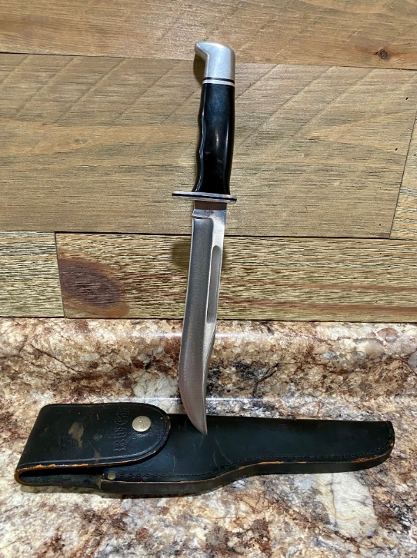 Buck 120 fixed blade w/sheath
