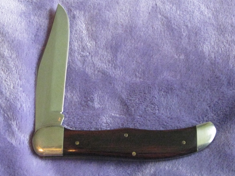 QUEEN 1 Blade Lock Back Push Button Folding Hunter
