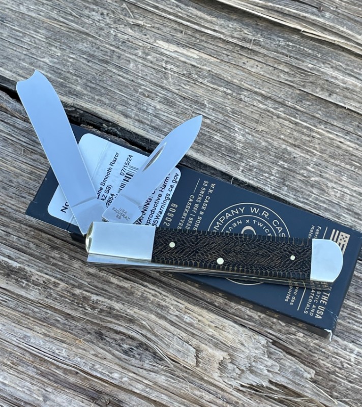 CASE XX ** SFO 2024 ANTIQUE BONE SNAKE SKIN RAZOR