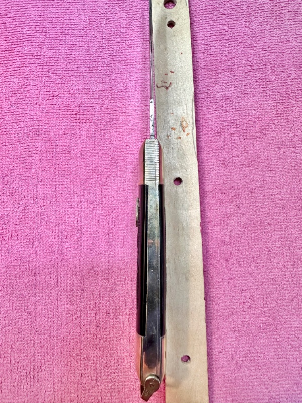 Nefti safety knife
