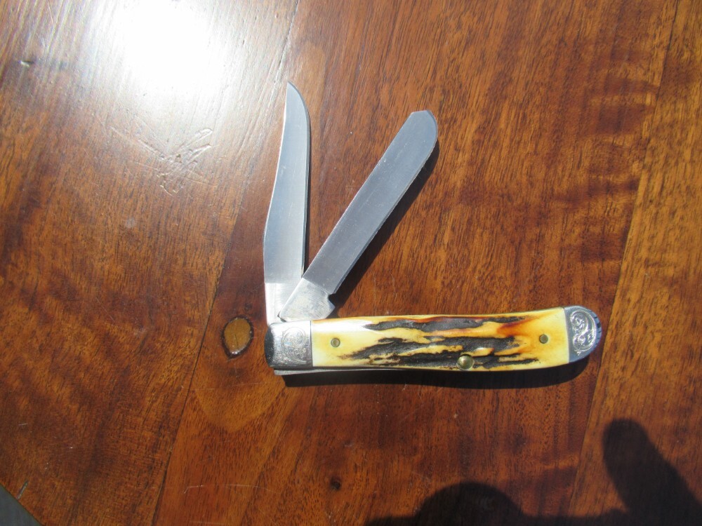 Case XX Stag Mini Trapper (with scrolled bolsters)