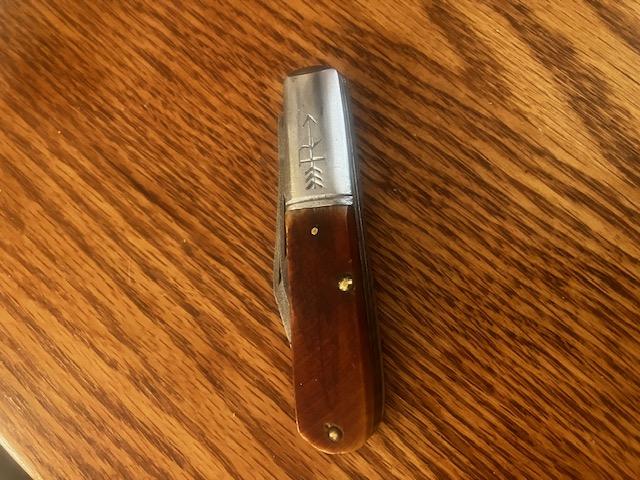 RUSSELL BARLOW BONE HANDLES