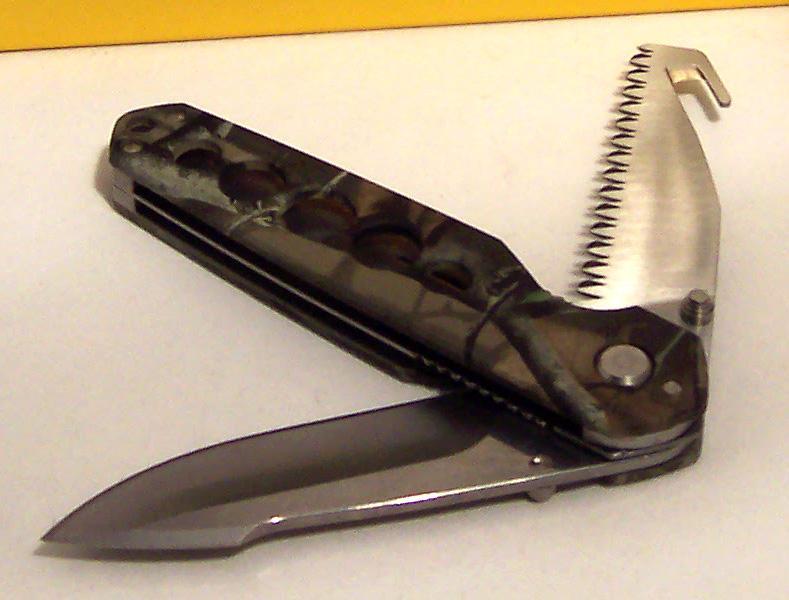 Buck 183 Alpha Crosslock Camo Hunting Knife - Nylon Sheath