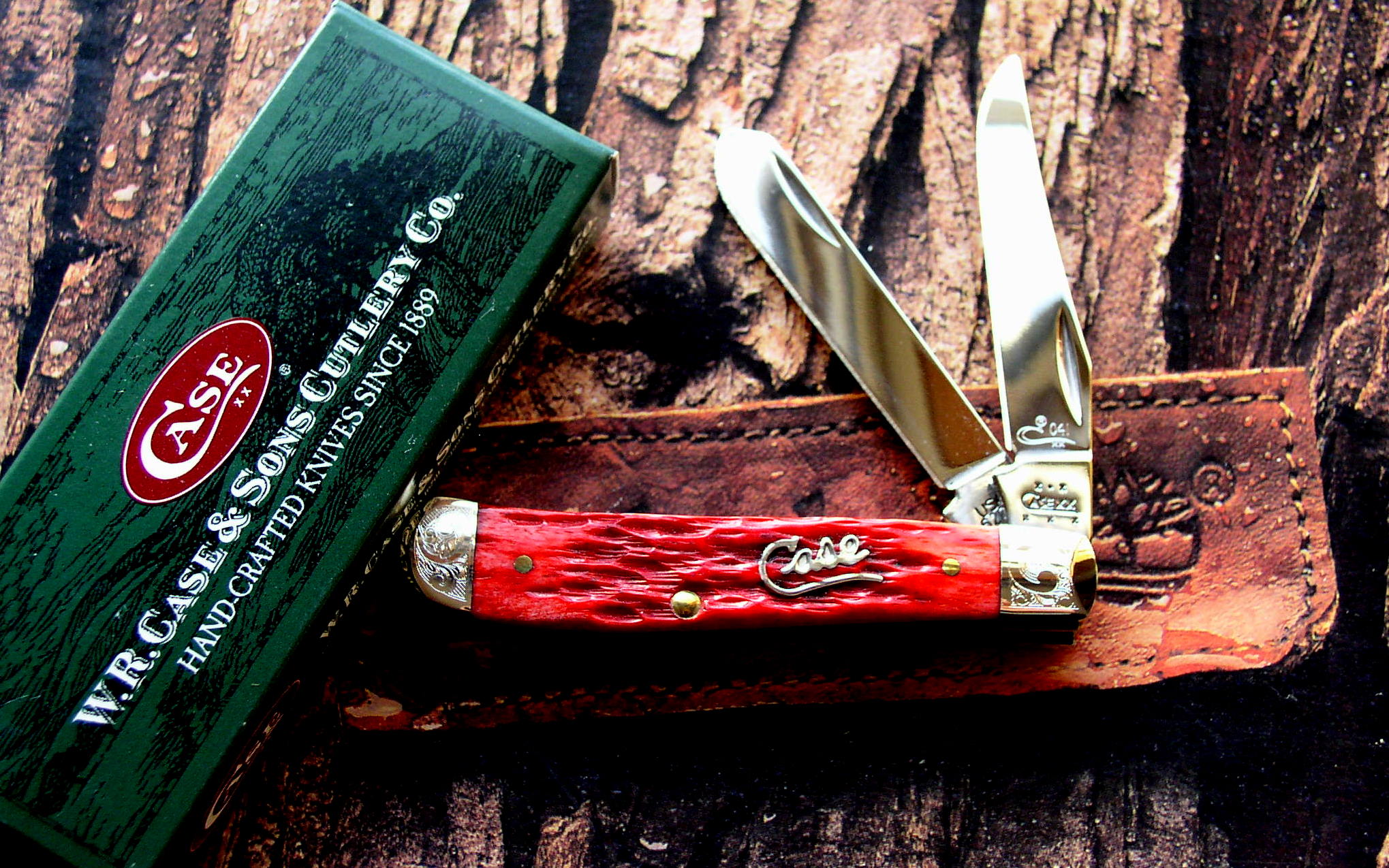 Case - Mini Trapper Dark Red Bone Silver Script "2004 Mint Set" Knife w ...