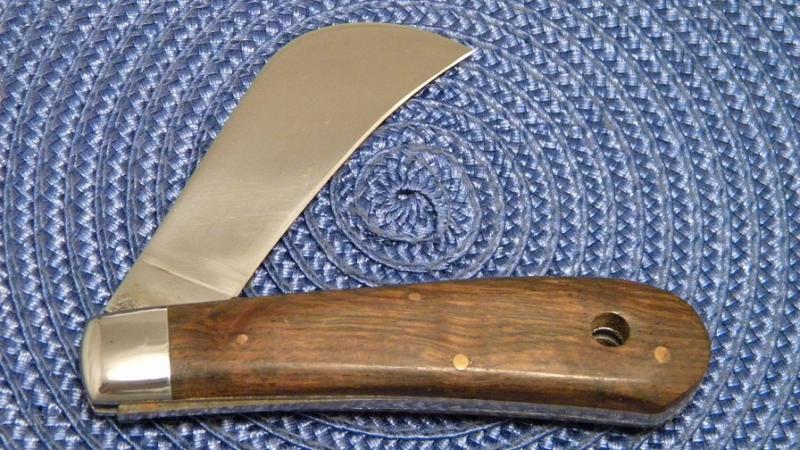 Queen Steel #1 Wood "Q"ueen Tang Stamp Etched Pruning or Hawkbill Knife ...