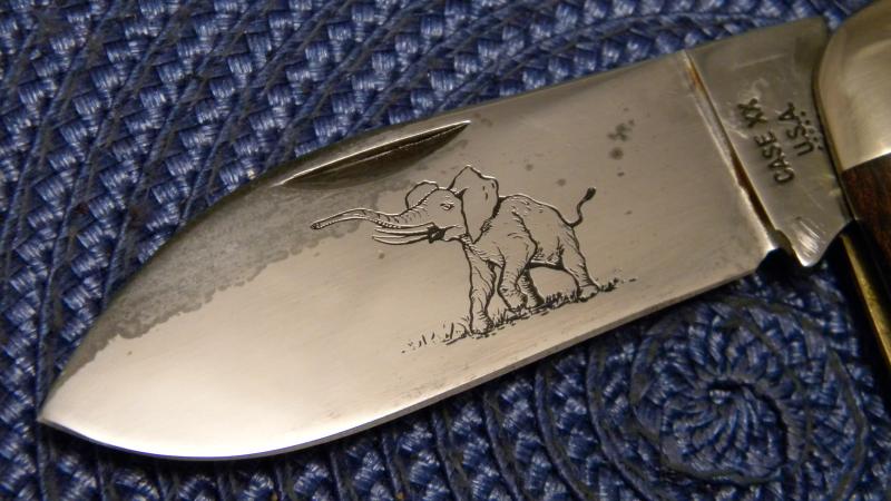 Case XX USA 5 Dot (1975) Laminated Wood 6250 Etched Elephant Toe Knife